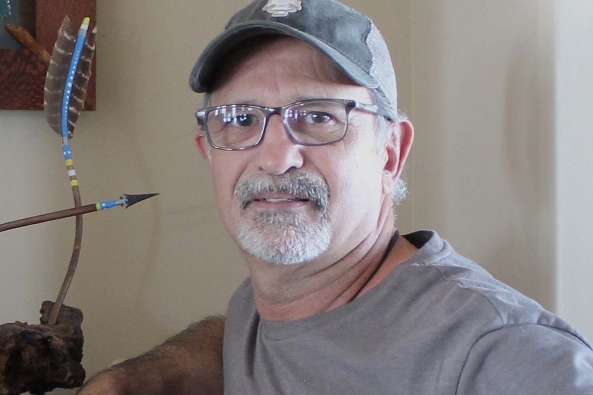 Cool Customs: Pat Antuzzi's Hand-Knapped Fixed Blade - BLADE Magazine